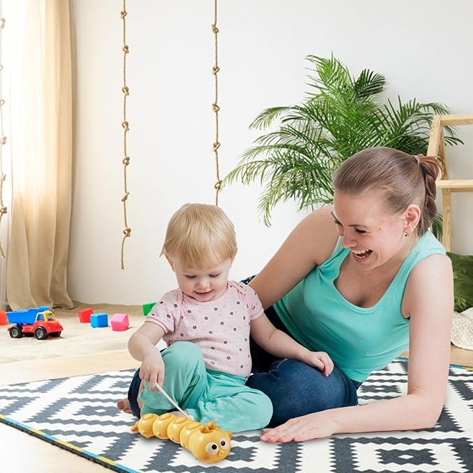 Wiggle Worm – Funny pull-along toy – KangooKids